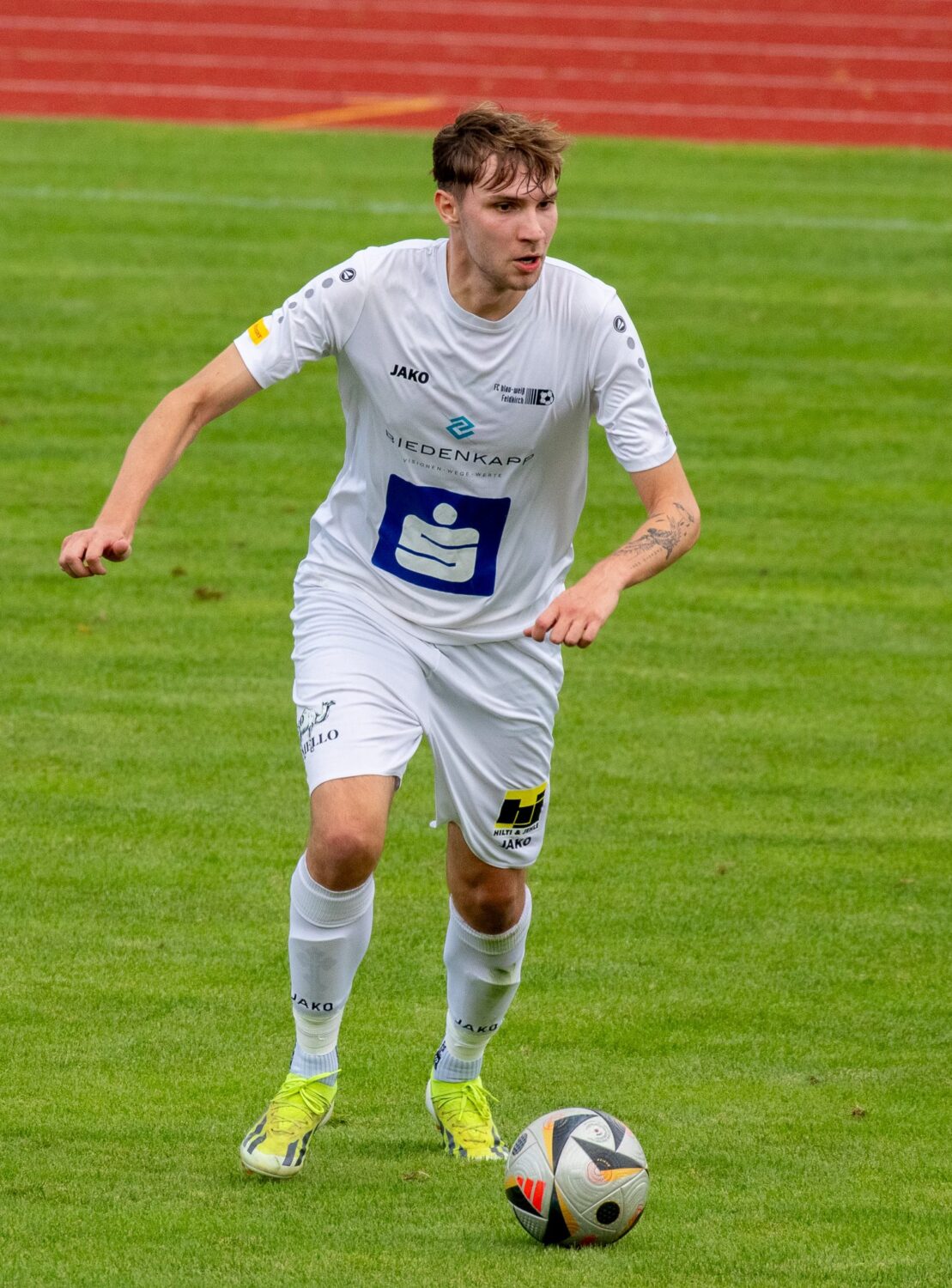 Fußballfest im Waldstadion: Oktoberfest, Juniors-Spiel und Derby gegen ...
